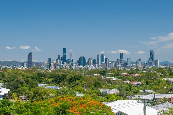 Norman Park Home With Amazing Views - Balmoral