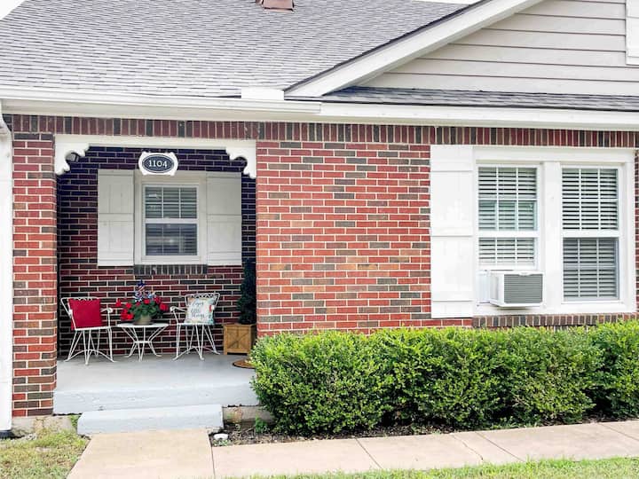 Charming Foxhollow Cottage 1 Bedroom With King Bed - Clear Creek Lake, OK