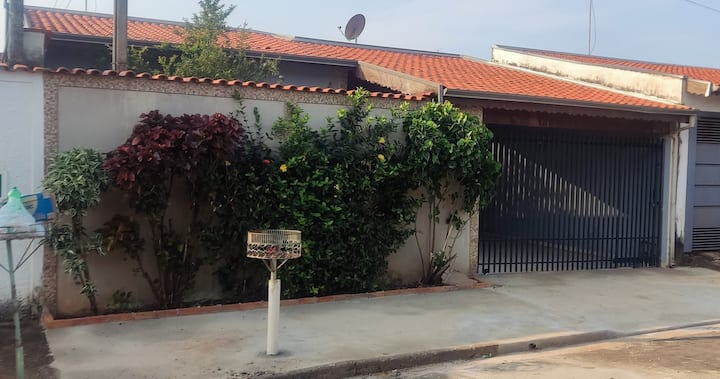 Casa Vila Real C/ 3 Quartos C/ Ar, E áRea Gourmet. - Pirassununga