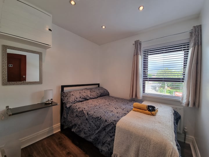 2/2 Self Check In City Centre Double Bedroom - Belfast
