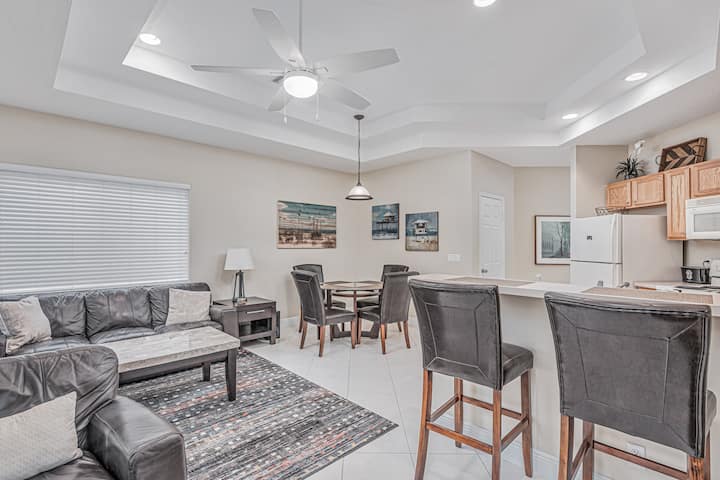 Pga/castle Pines 1-bedroom Condo Near Clover Park - Port St. Lucie, FL