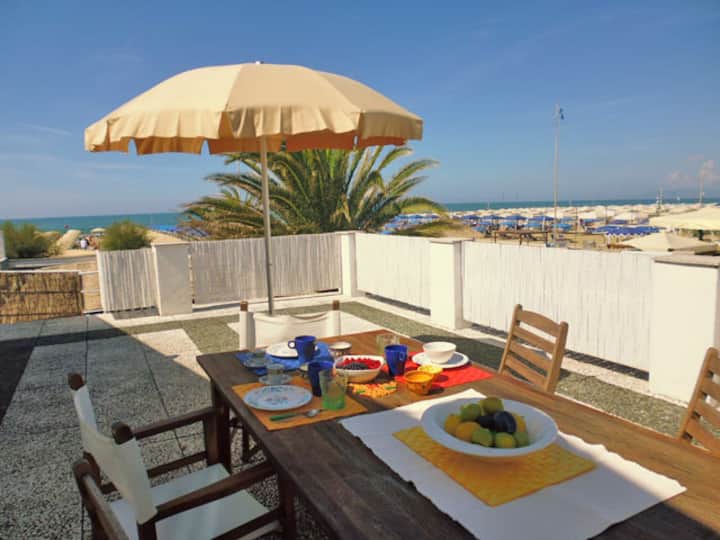 Seaside Apartment With Amazing Sea View - Marina di Pietrasanta