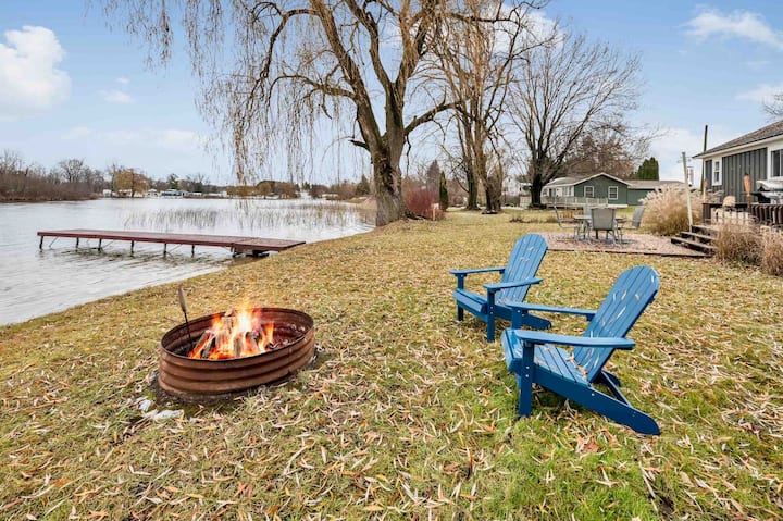 Cottage On The Lake (With Kayaks) - Maple Valley Township