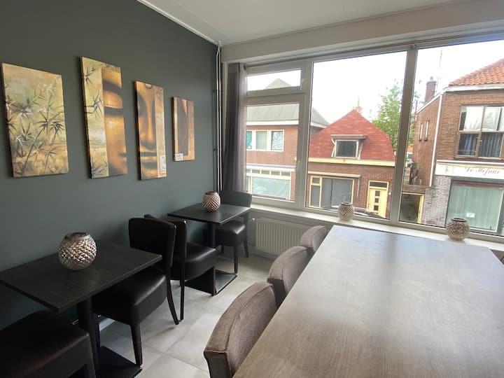 9-bdrm, 13-bed Company House - 5 Min To Tata Steel - Wijk aan Zee