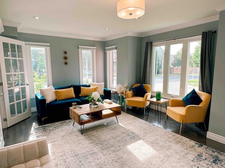 Chic Clean Spacious Home Central Markham - Markham
