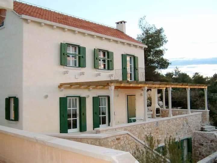 Villa Convalaria - Sutivan