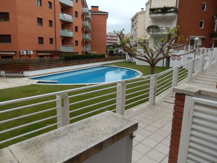 Loue Grand T2 Terrasse Piscine Plage Commerce 4p - Blanes