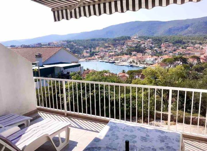 Apartment Nadallina - Jelsa