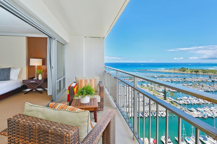 20th Flr Ocean & Marina Views At The Ilikai #2029 - Honolulu