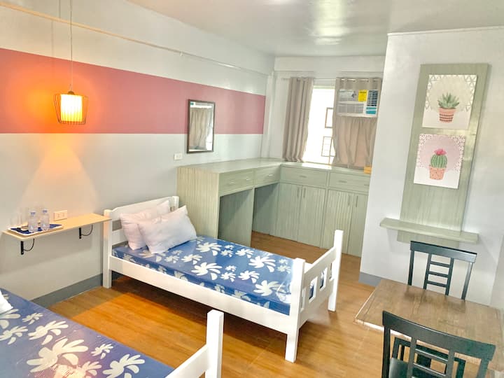 Studio Unit For 2 Near San Juan (Plum) - San Fernando