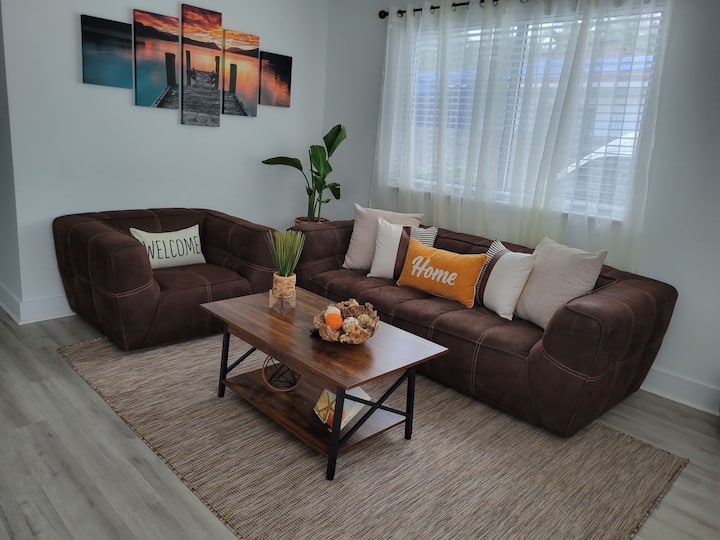 Sol Miami #1 With Free Parking On Premises - Miami, FL