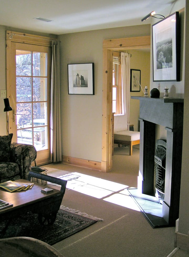 Bushy House B&b / Lewis Suite (License #089-2017) - Niagara-on-the-Lake