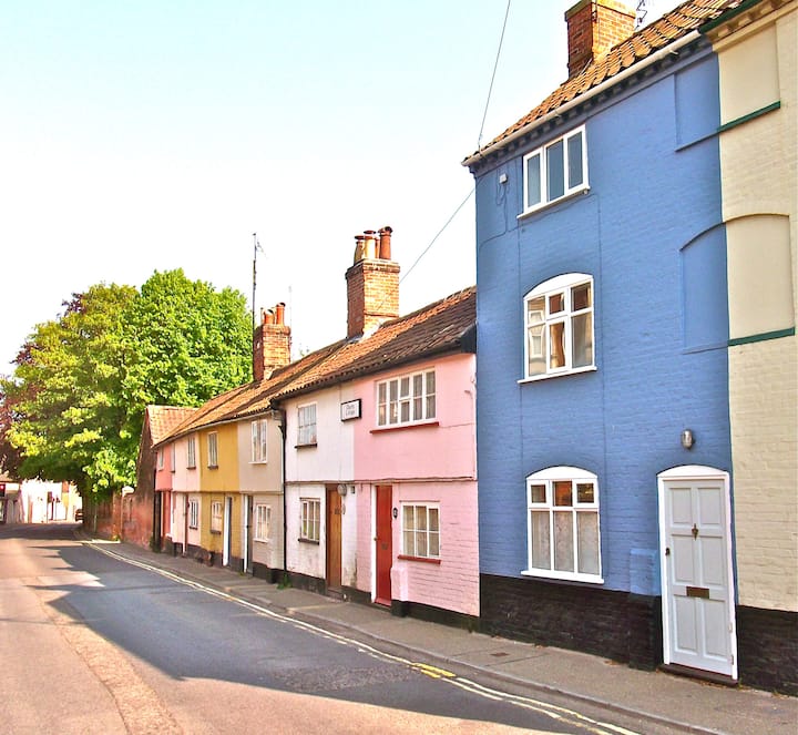 Quirky But Cosy Historic Cottage - Saxmundham