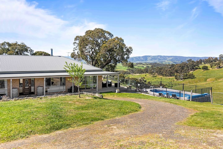 Poloma Farmhouse- 130 Acres Of Spectacular Views - Kilmore