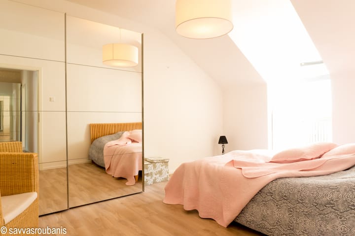 New & Stylish In The Heart Of City - Düsseldorf
