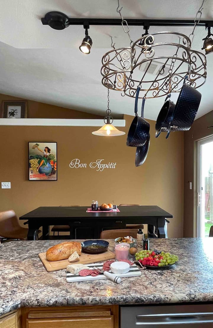 Family 5br Hot Tub, Fenced Yrd & Ping Pong Table! - Idaho Falls, ID