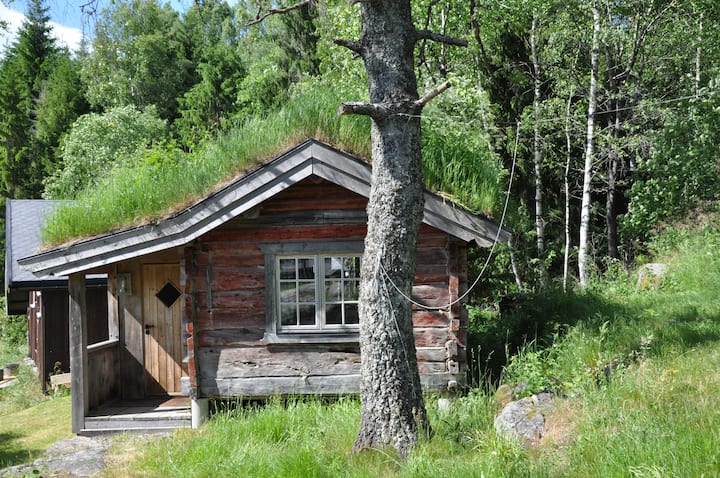 An Old Log Cabin At A Small Place. - Indre Østfold