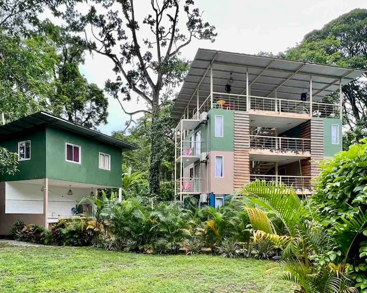 Kingston Casitas Private King Bed, Ac, Free Bikes - Puerto Viejo de Talamanca