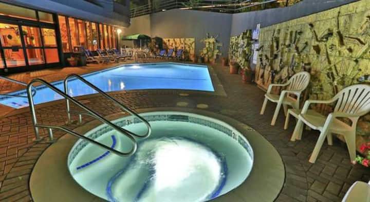 Tahoe Seasons Resort! New Years And Presidents - South Lake Tahoe, CA