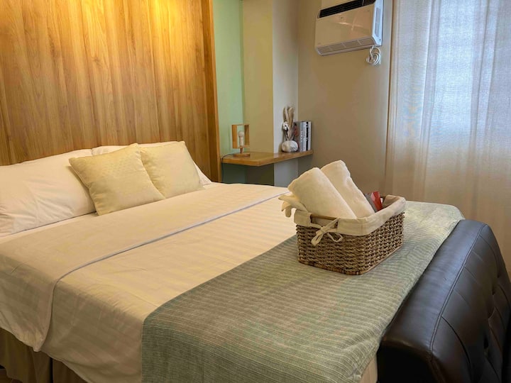 Condo With Ps5 In Upper East Megaworld Bacolod - Bacolod