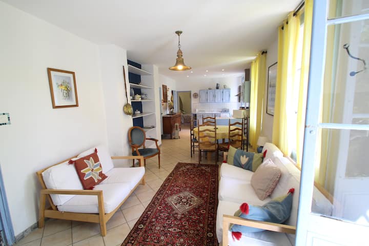 "La Chapelle", Gîte Pour 5 Personnes Avec Vue - Arles-sur-Tech