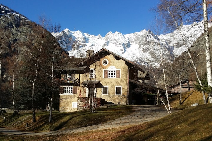 Cosy Apartment With Garden - Courmayeur