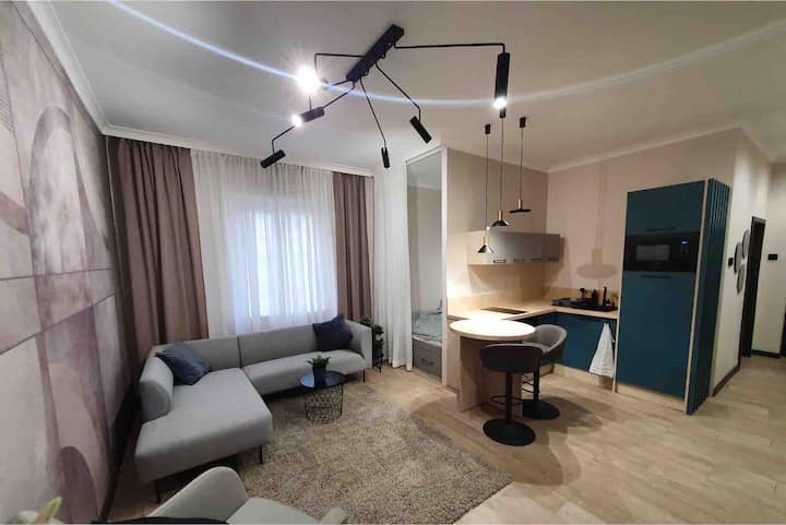 Lovely 1-bedroom In The Heart Of City Center - Miskolc