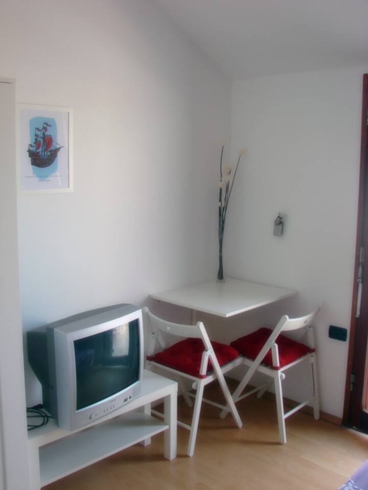 Red Room - Tisno - Murter