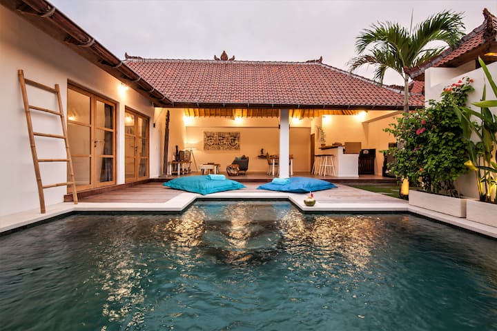 Lovely 2 Bedrooms & Pool Petitenget Prime Location - Legian