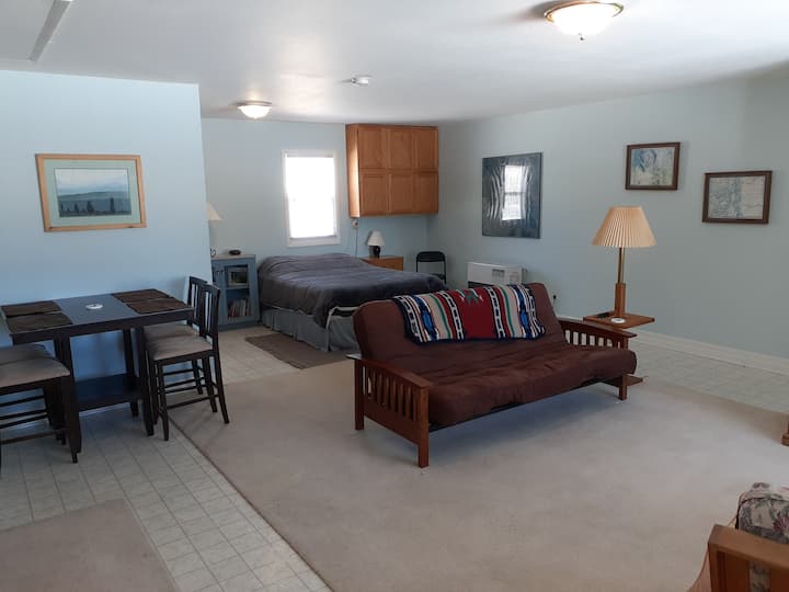 Spacious Private Room/bath With Separate Entrance - Wyoming