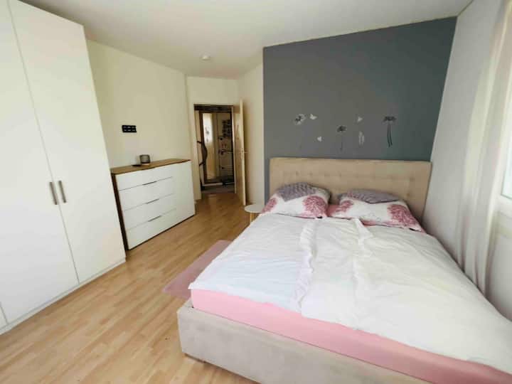 Menas Home - Munich
