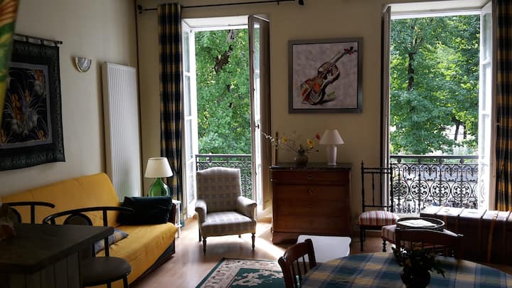 Bel Appartement Sur Allées D'etigny - Les