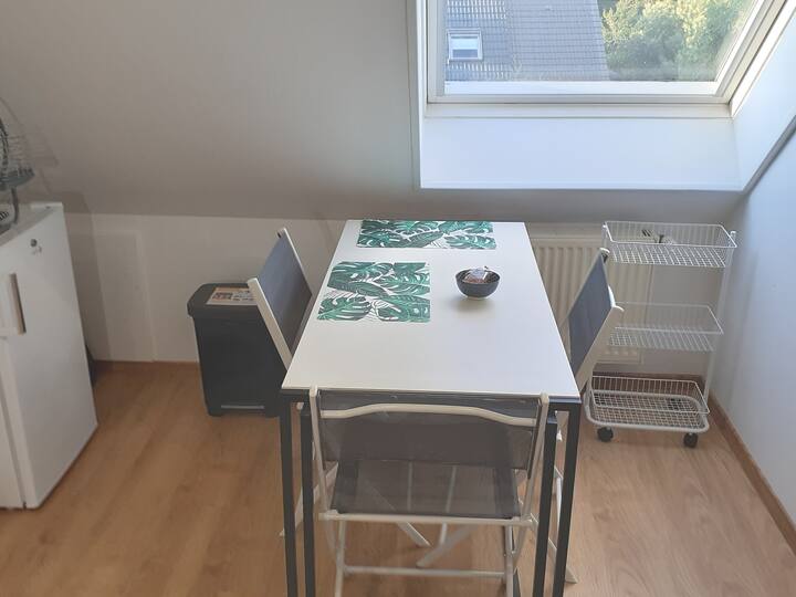 Chambre Sdb, Cuisine En Pavillon Calme Proche Mer - Granville