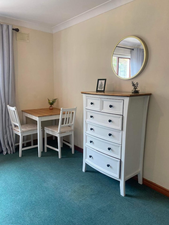 King Room, Walking Distance - Donegal