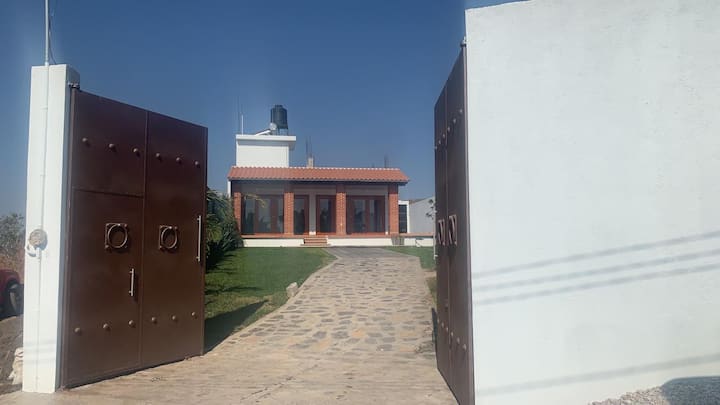 En Yecapixtla Casa Con Alberca Y Jacuzzi - Morelos