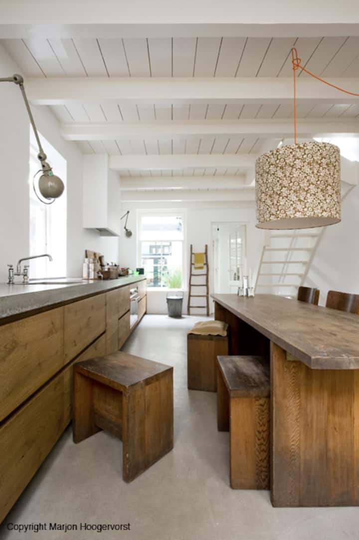 Haarlem, Vieille Ville Et Proche De La Mer. - Haarlem