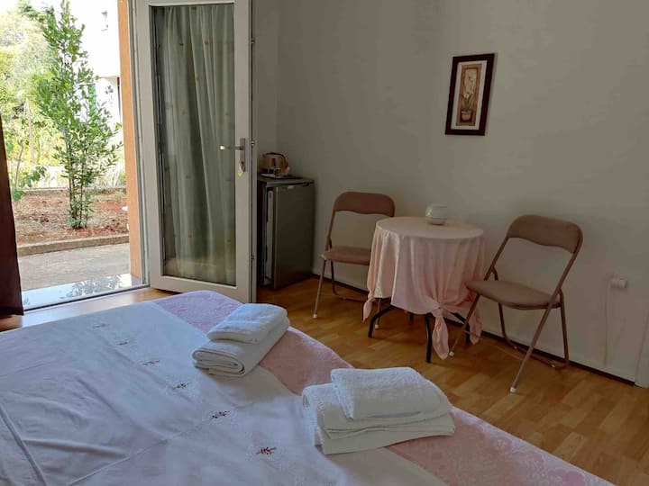 Neat Double Room With Garden Area And Free Parking - Rovinj