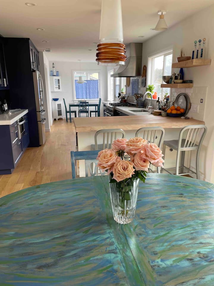 Cozy Downtown Half Moon Bay Home Near Poplar Beach - Half Moon Bay, CA