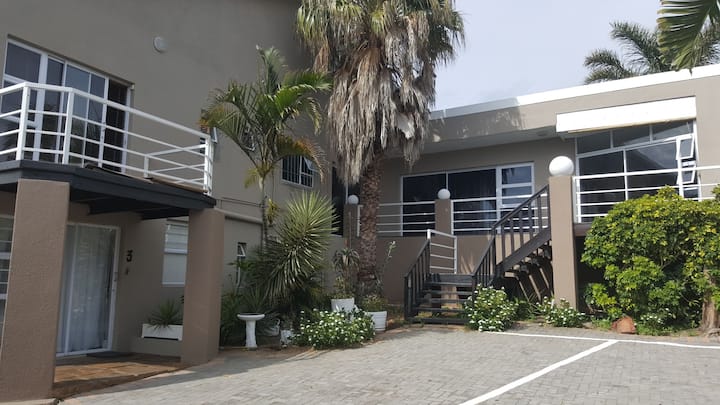 9 On La Roche: 3 Bedrooms - Port Elizabeth