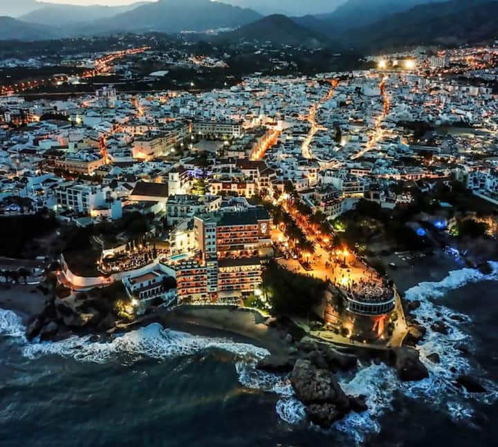 Casa En Nerja Céntrica Cerca Del Balcón De Europa - Nerja
