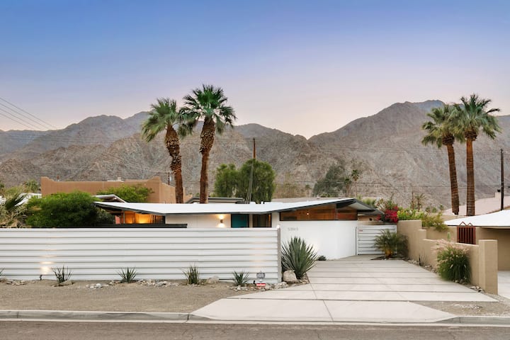 Walt's Place: Original Midcentury Desert Getaway - La Quinta, CA