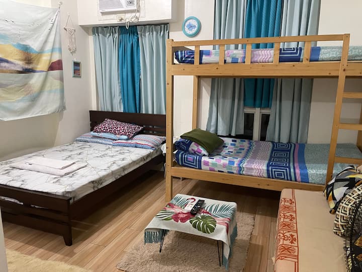 Family/friends 4 Pax Cozy Unit W/ Wifi & Netflix - Biñan