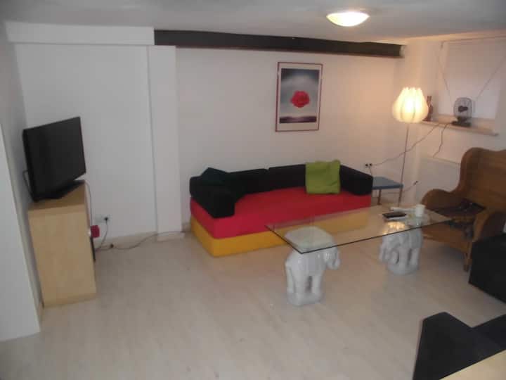 2 Rooms Souterrain Flat In Old Townhouse Basment - Hamburgo