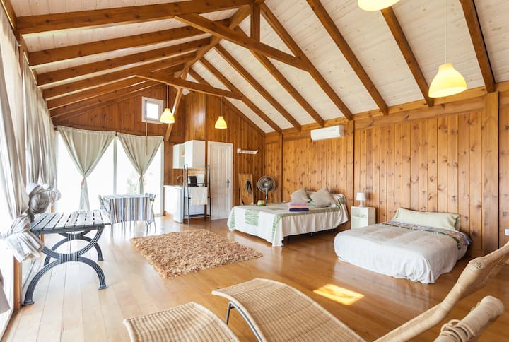 Casa De Madera. Piscina/mar - España