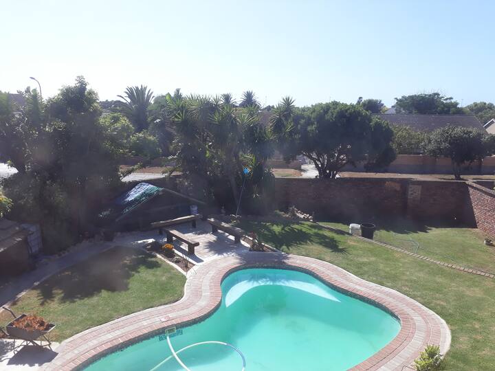 Blue Tides Penguin Suite. - Gqeberha