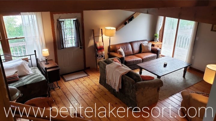 #3 Rustic Hilltop Cabin - Petite Lake Resort - Fox Lake, IL