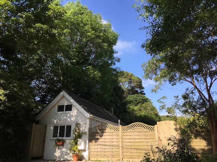 Hideaway Cottage, Mylor Bridge, Near Falmouth. - St Mawes