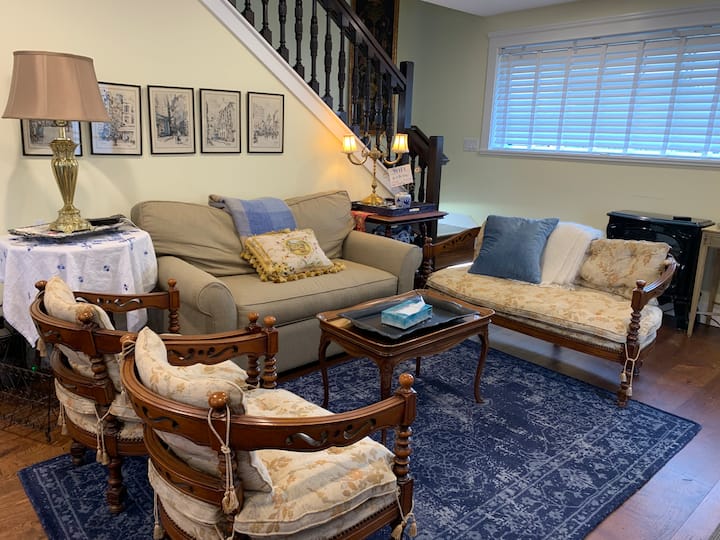 Historic 1884 Country Cottage With Modern Luxury - Cottage Grove, OR