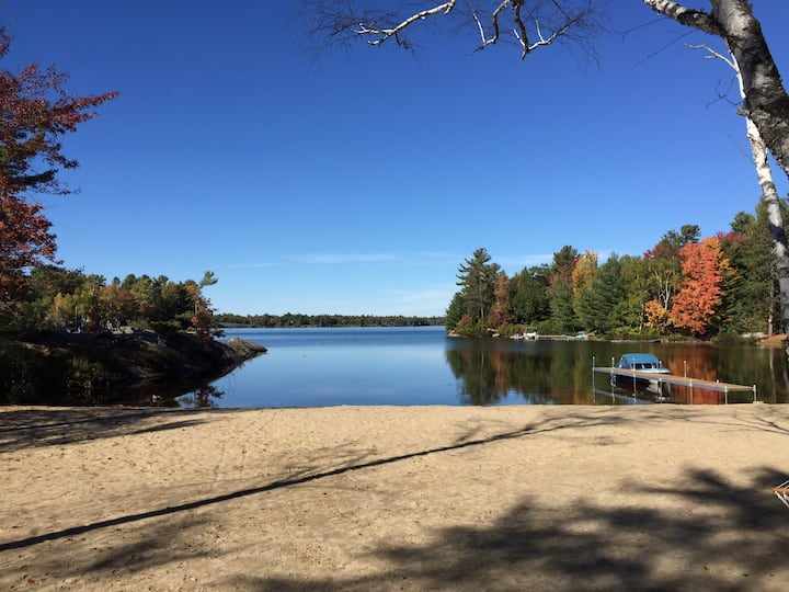 Muskoka Cottage On Clearwater Lake - Gravenhurst