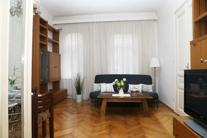 Stylish 3br Apt. | Central | Kitchen | Balcony - Vienna